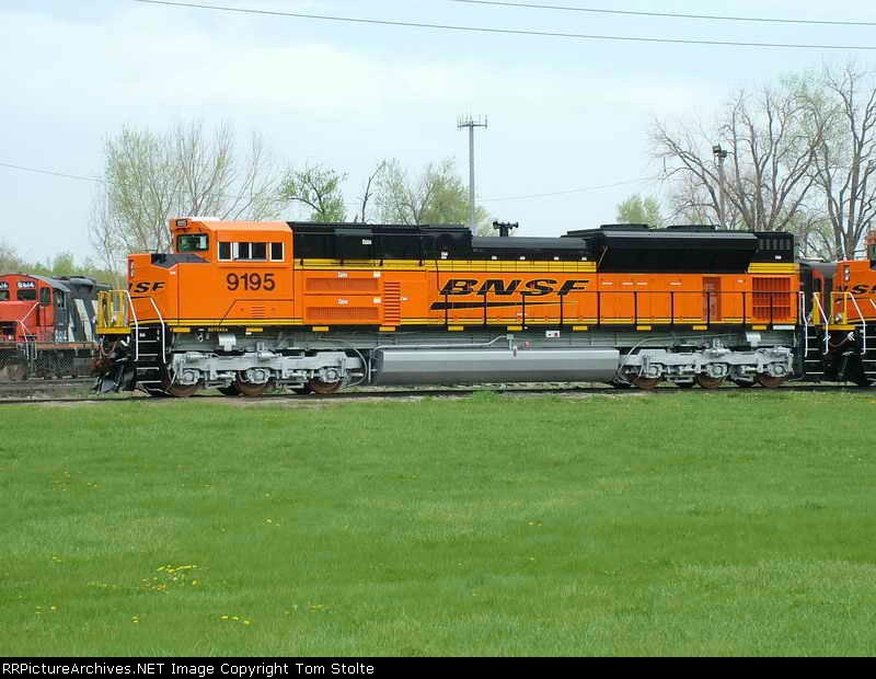 BNSF 9195